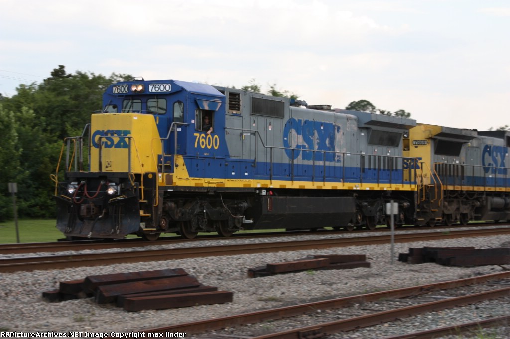 CSX 7600